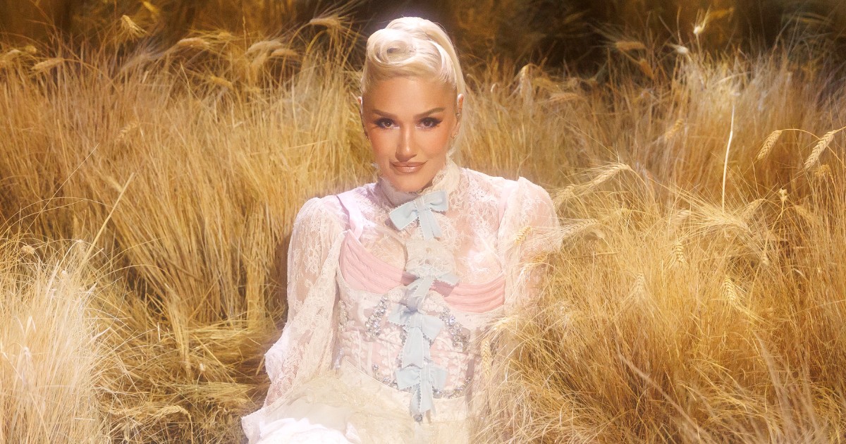 Az 56 éves Gwen Stefani álomszép meztelenruhában tündökölt, csak úgy ...